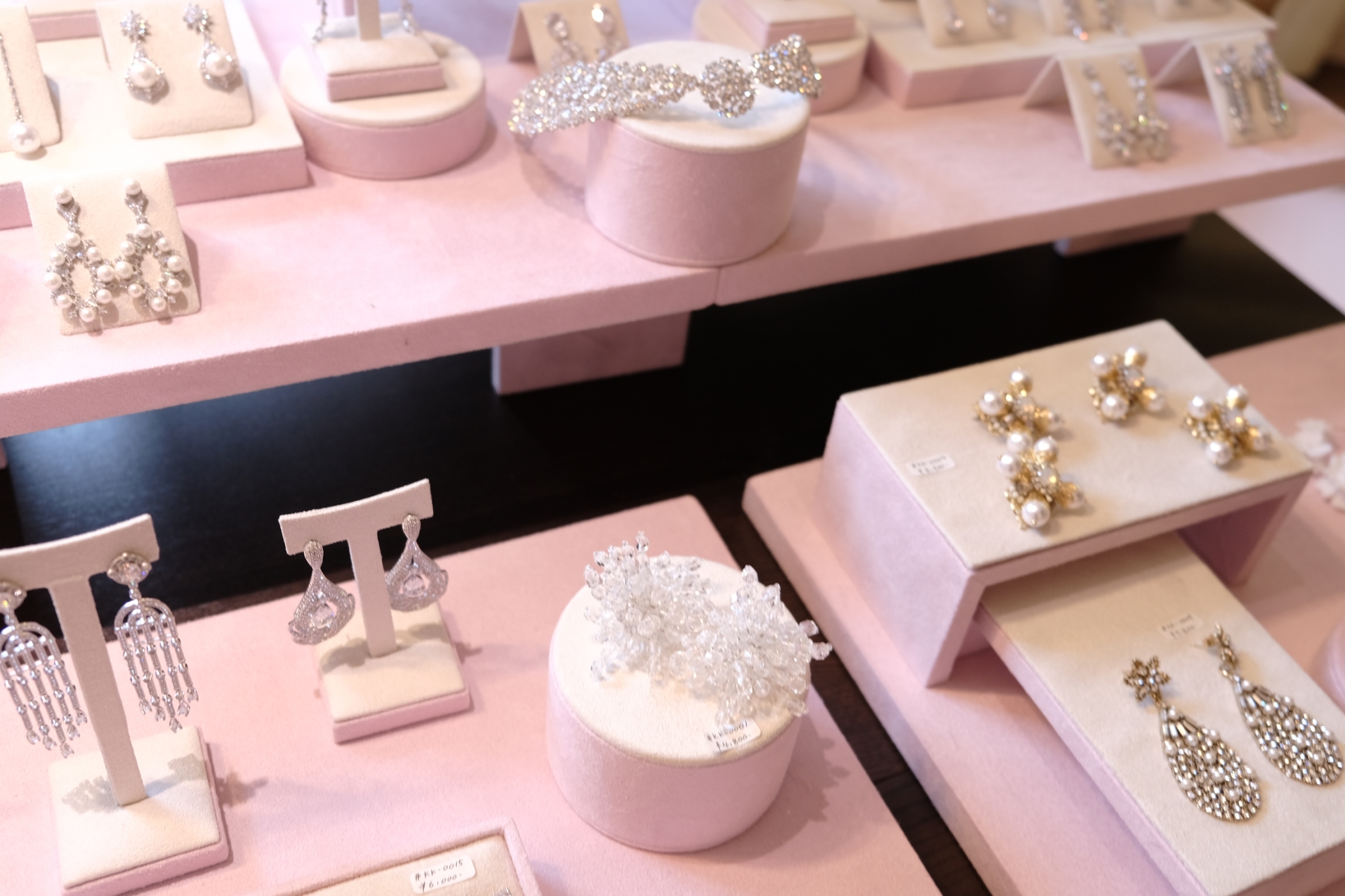 新しい" THE HANY COUTURE "デザイナー伊藤羽仁衣にリブランディングのすべてをお伺い | DRESSY【公式】ウェディング ...