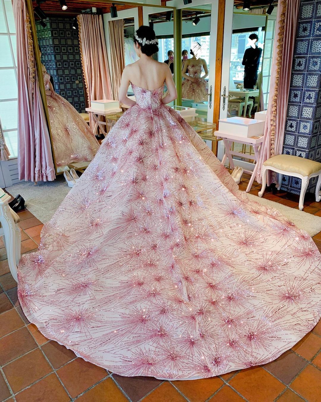 #DRESSY花嫁 で見つけた先輩花嫁さまの可愛すぎる”THE HANYの試着レポ”をご紹介.*𓂃 - DRESSY【公式】ウェディングドレス ...