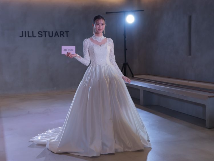 【展示会レポ】2023年12月新作KURAUDIA（クラウディア）でJILL STUARTの新作をチェック！ - DRESSY【公式】ウェディングドレス・ファッション・エンタメニュース ...