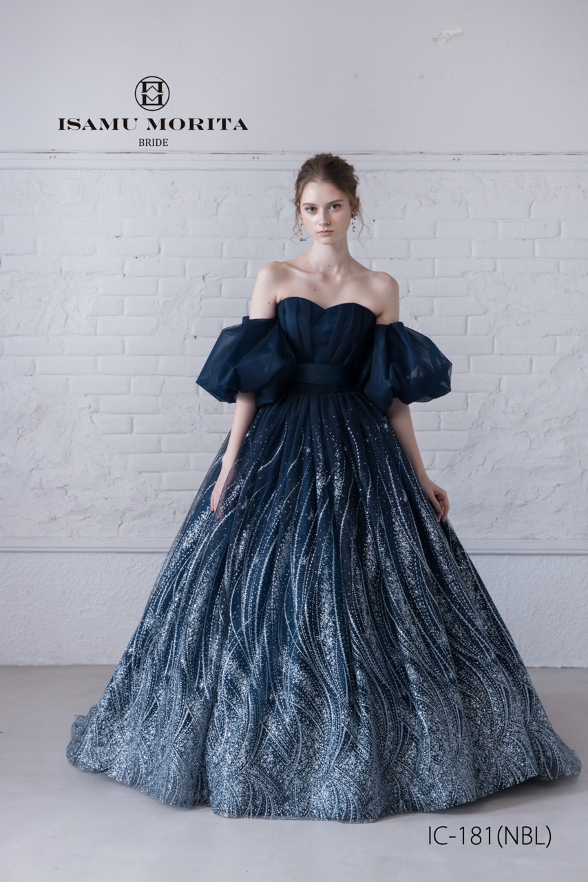 【新作ドレス ISAMUMORITA(イサムモリタ)】2025年2月発表の新作ウェディングドレスを品番付きでご紹介！ - DRESSY【公式】ウェディングドレス・ファッション・エンタメニュース