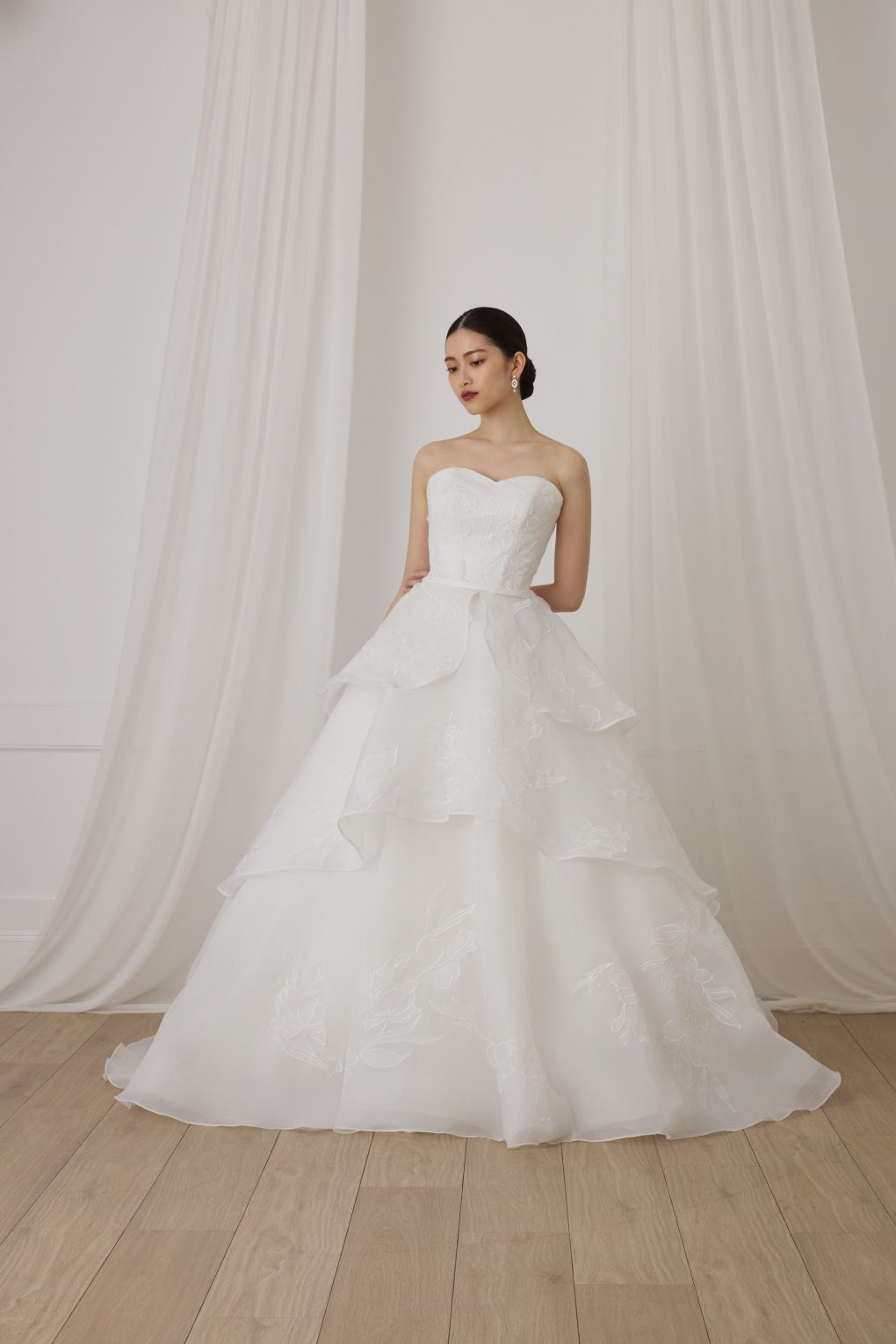 【新作ドレス PRIMACARA(プリマカーラ)】2025年NEW COLLECTION『Into melodious…』細部にまでこだわったディテールとリズミカルなマテリアルのコレクションを ...